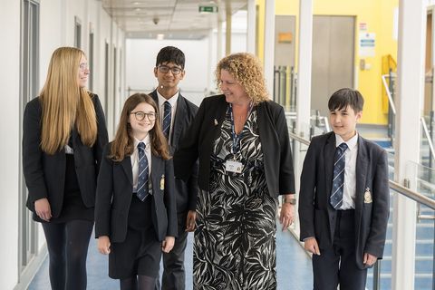 Assistant Headteacher : Head of Sixth Form, Leeds - Tes Jobs