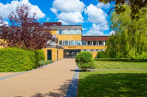 HR and Payroll Officer, Sutton - Tes Jobs