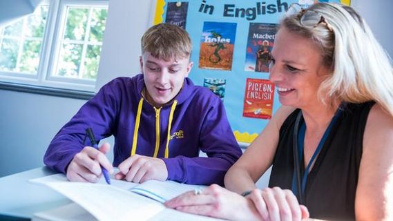 Executive Headteacher, Stockport - Tes Jobs