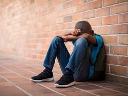 What are the signs and symptoms of poor mental health? | Teaching Resources