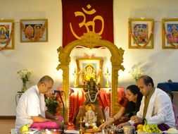 Hindu worship in the home and temple. Full lesson. | Teaching Resources